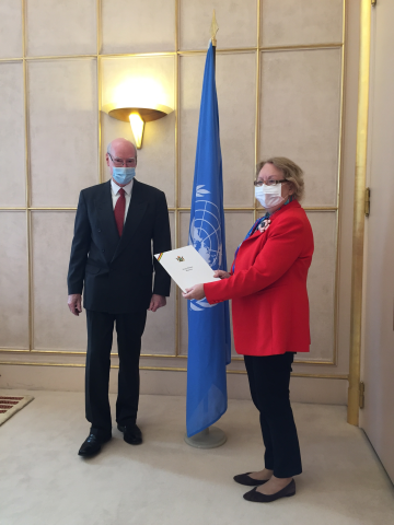 New Permanent Representative of Zimbabwe presents credentials to the ...